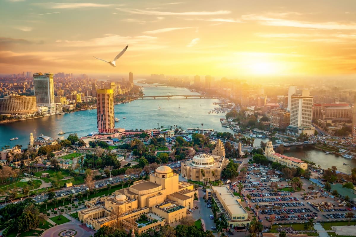 De ce merită să vizitezi Cairo: istorie, cultură și experiențe autentice